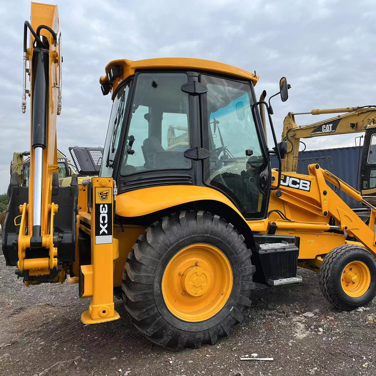 Digunakan JCB 4CX 3CX Excavator kecil 1.3m3 Bucket Backhoe Loader 7800kg